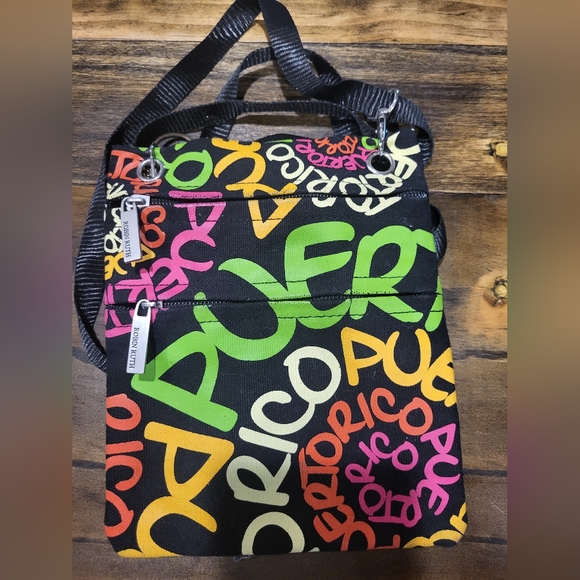 Robin Ruth | Bags | Robin Ruth Small Crossbody Excellent Condition ...